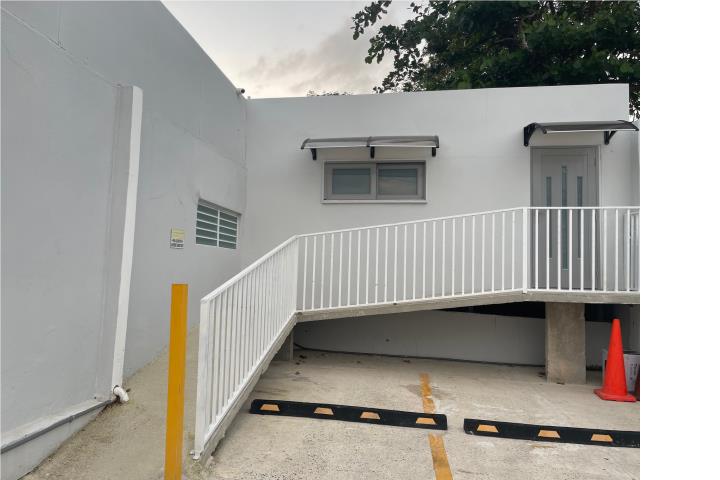 Alquiler Bienes Raices Comercial,Barrio-Hato Tejas, local oficina con ...