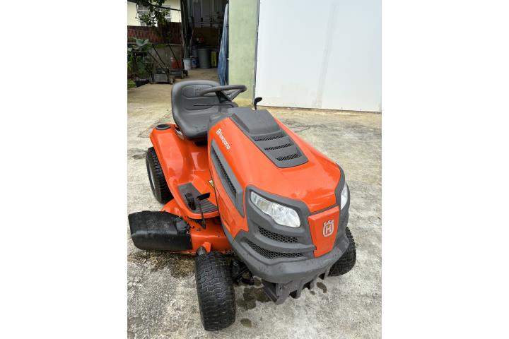 Tractor 2021 husvana Puerto Rico