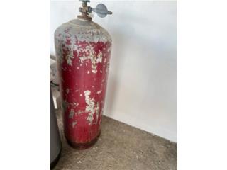 Tablillero madera y tanques de gas Puerto Rico