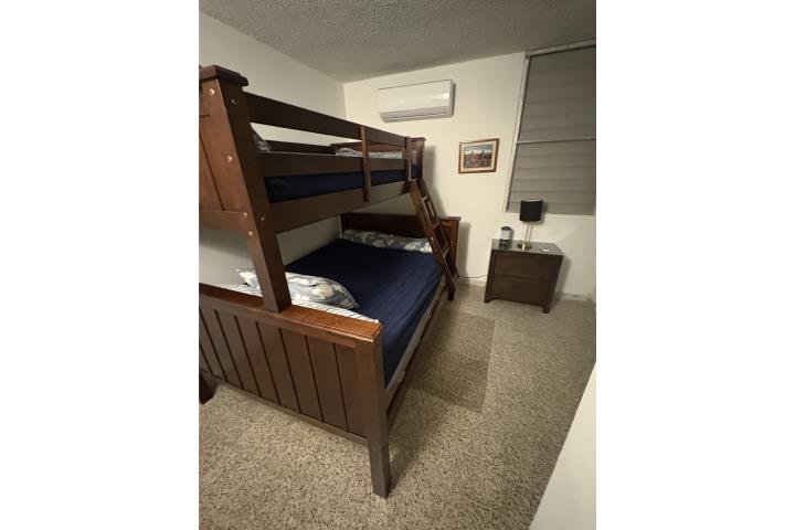 Cama litera full/twin madera con mesa noche Puerto Rico