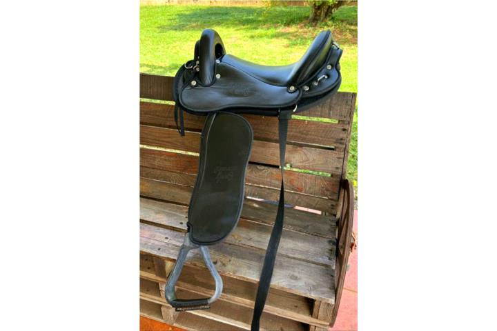 Silla de montar caballo marca Mesace Apalache Puerto Rico