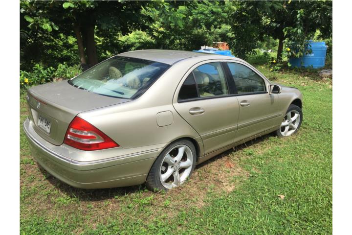 Mercedes Benz, Clase 300 del 2004 Clasificados Online Puerto Rico