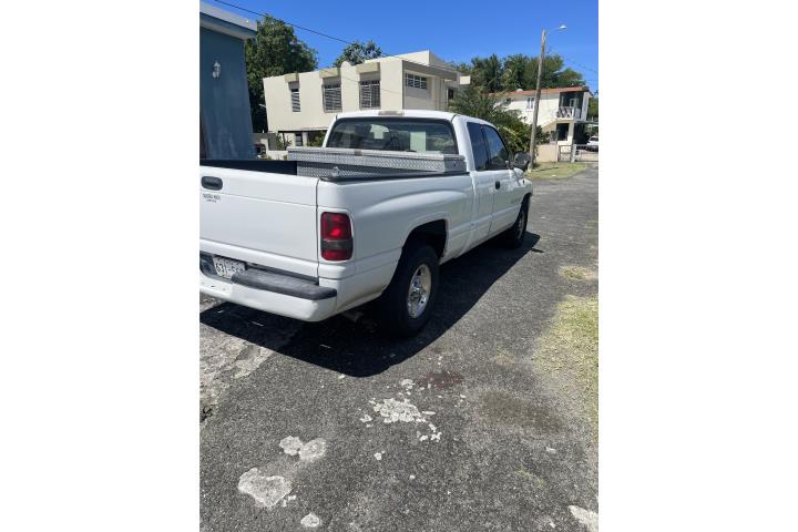 Dodge, Dodge 400 del 1999 Clasificados Online Puerto Rico