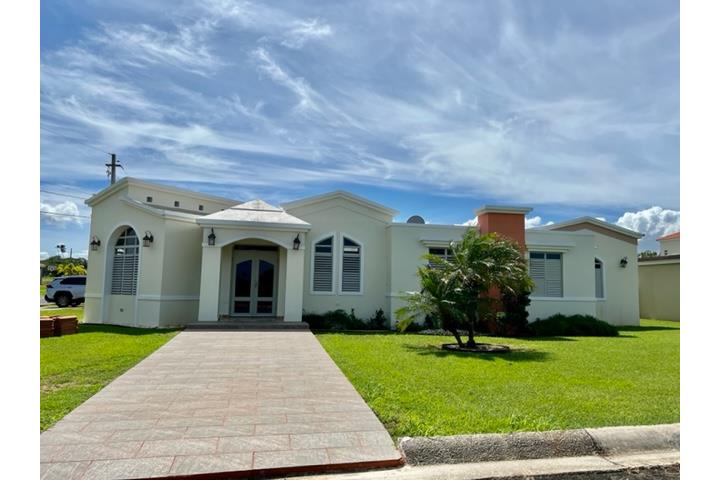 Calle Reina Mora, Isabela , Barrio-Bejucos Alquiler Bienes Raíces, Casa ...