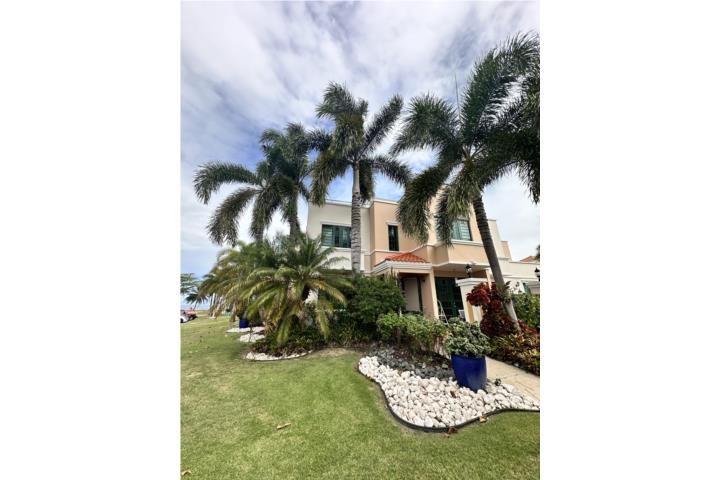 Villa de 3 niveles en Punta del Mar , Urbanizacion-Punta Del Mar ...