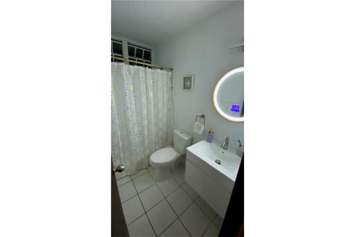 Walkup piso 3 amueblado en Boulevard del Rio II,