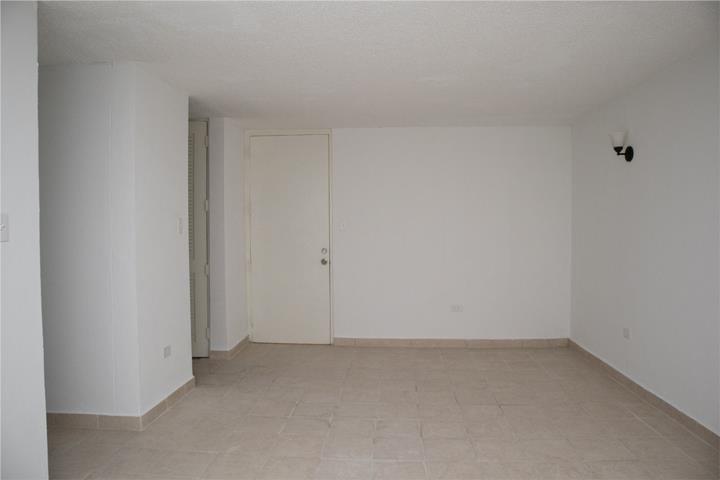 Cond. Torres de Cervantes, En remodelacion,