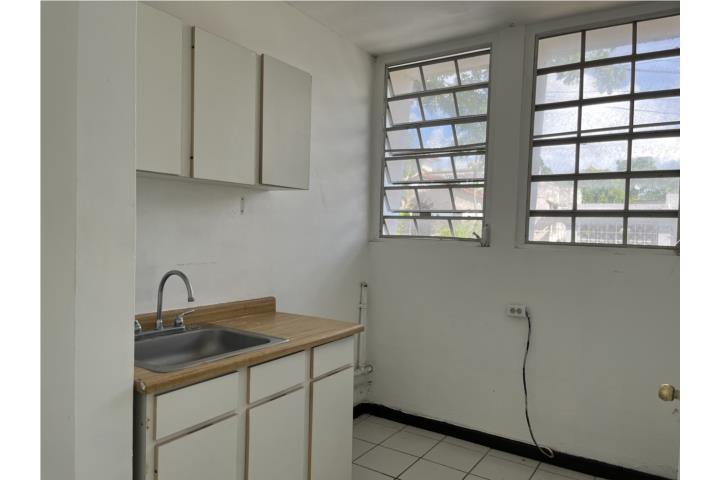 URB EL VEDADO -5 hab./ 5 baños - SOLD,