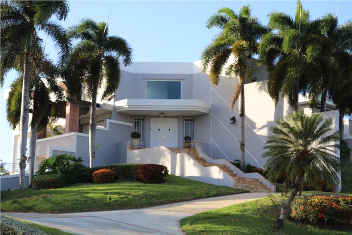 Pueblo Puerto Rico, Venta Bienes Raíces Moca Puerto Rico, Real Estate ...
